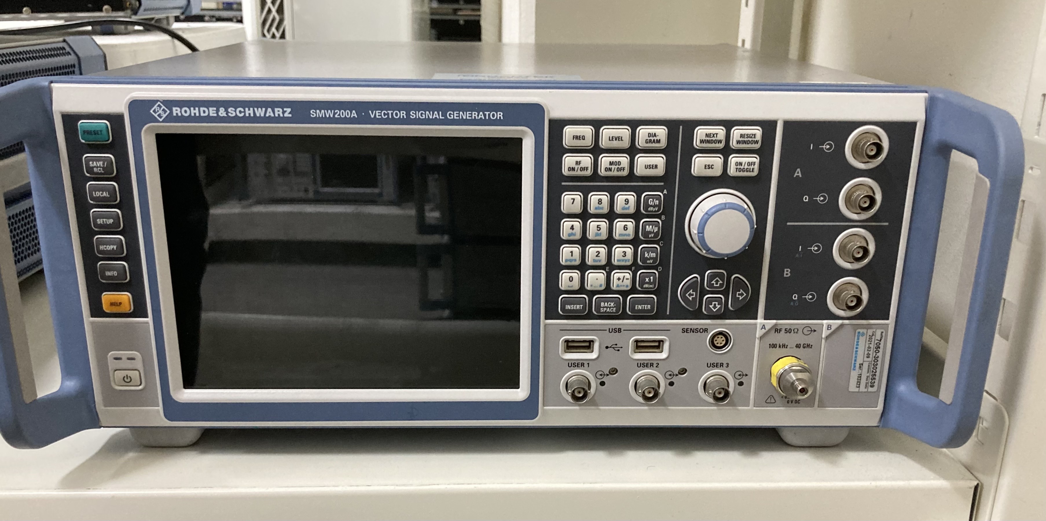 Used Rohde & Schwarz SMW200A for sale by BroadTek International | used-line.com